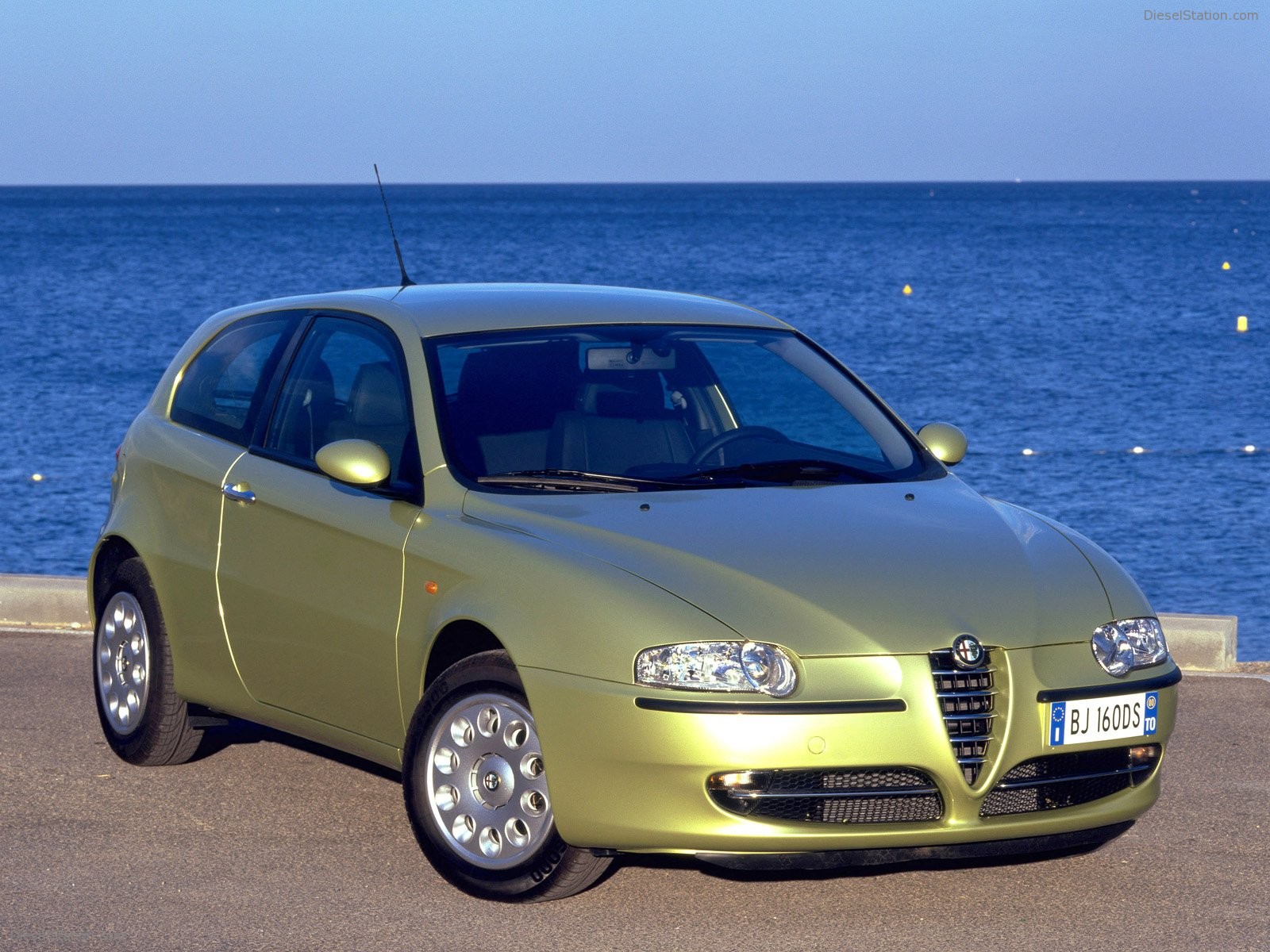Alfa Romeo 147 Exotic Car Pictures #024 of 53 : Diesel Station