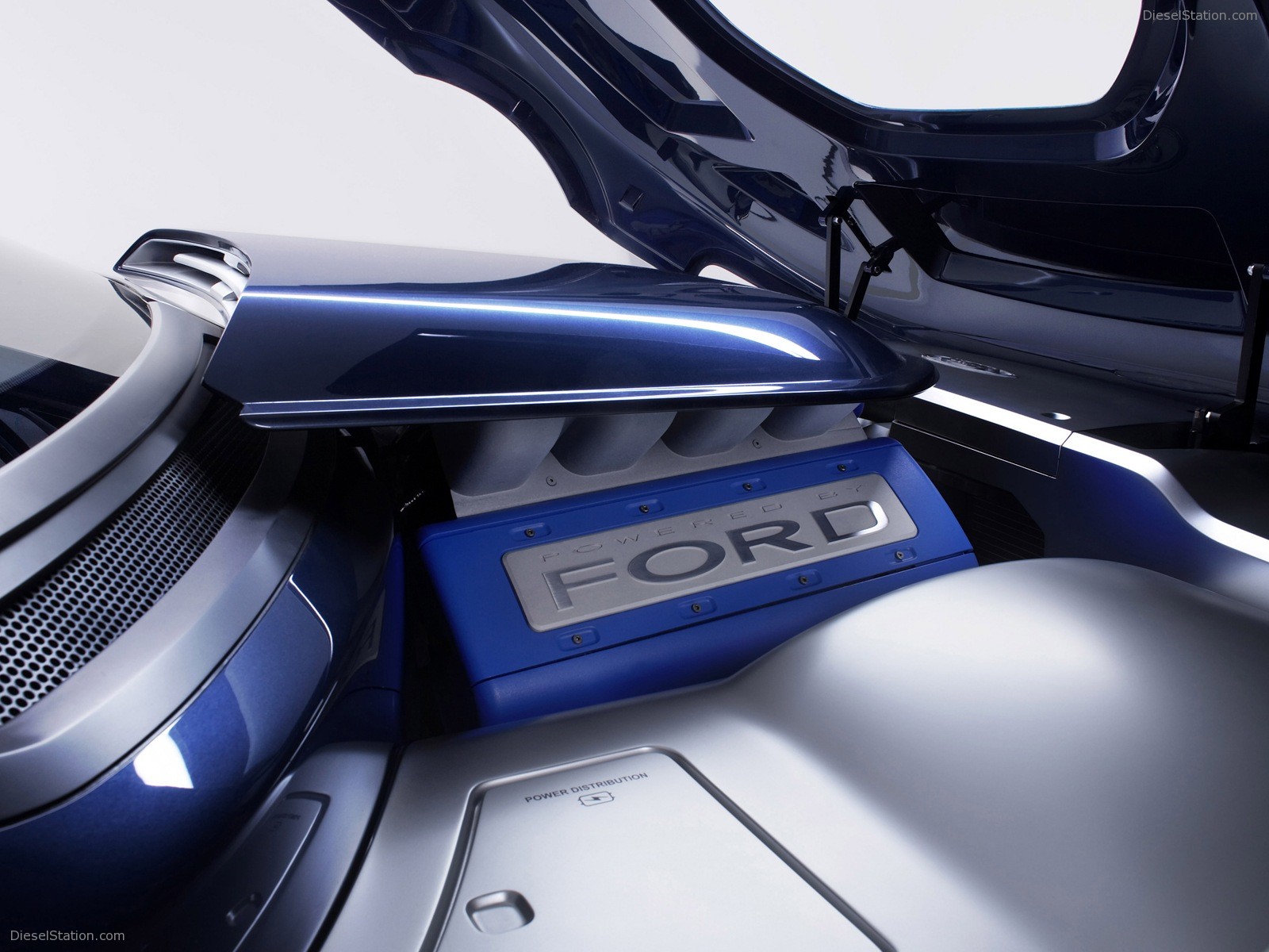 Ford Interceptor Concept Exotic Car Picture #013 of 26 : Diesel Station