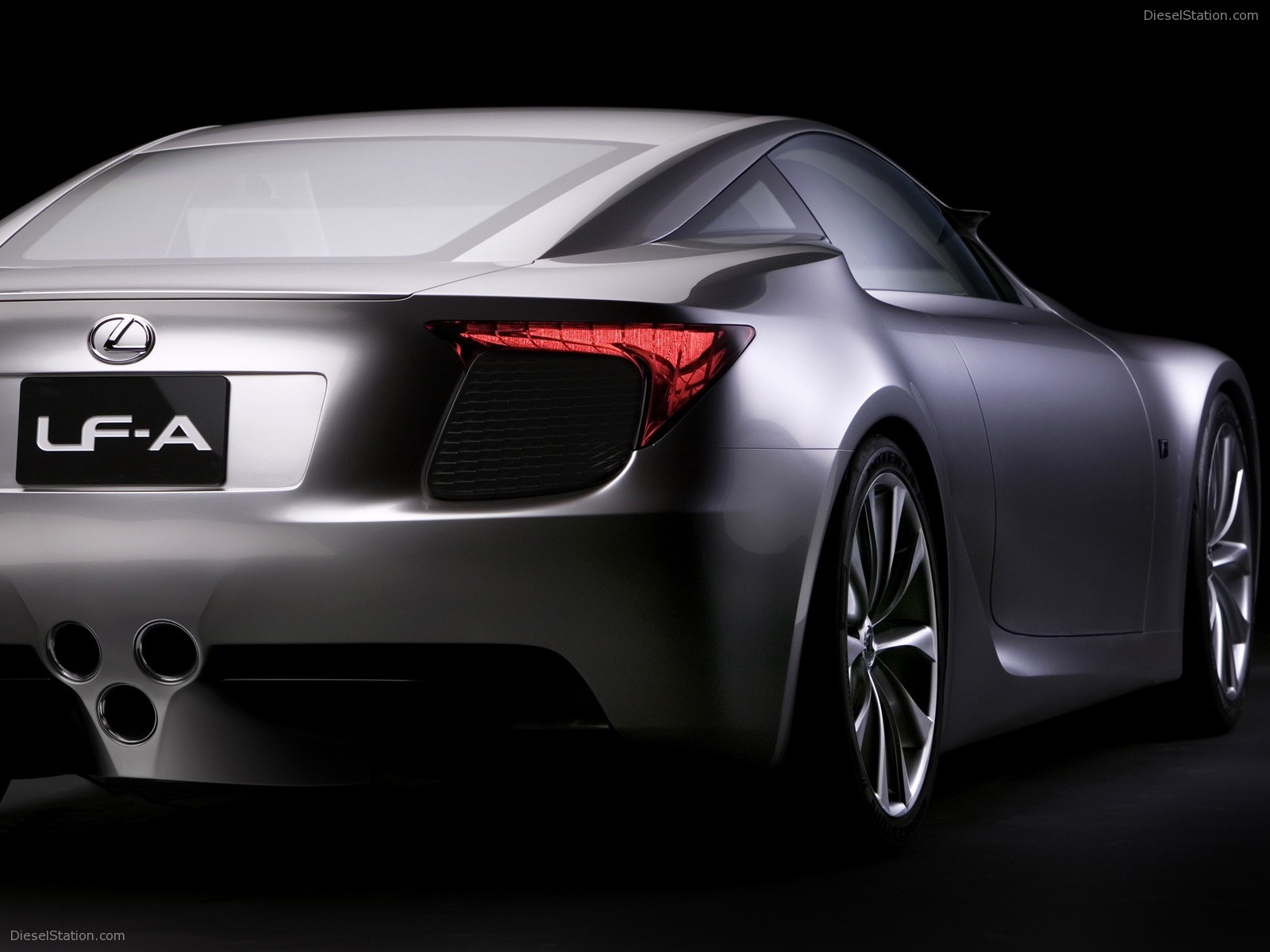 Lexus LF-A Concept (2007) Exotic Car Wallpaper #009 of 42 : Diesel Station