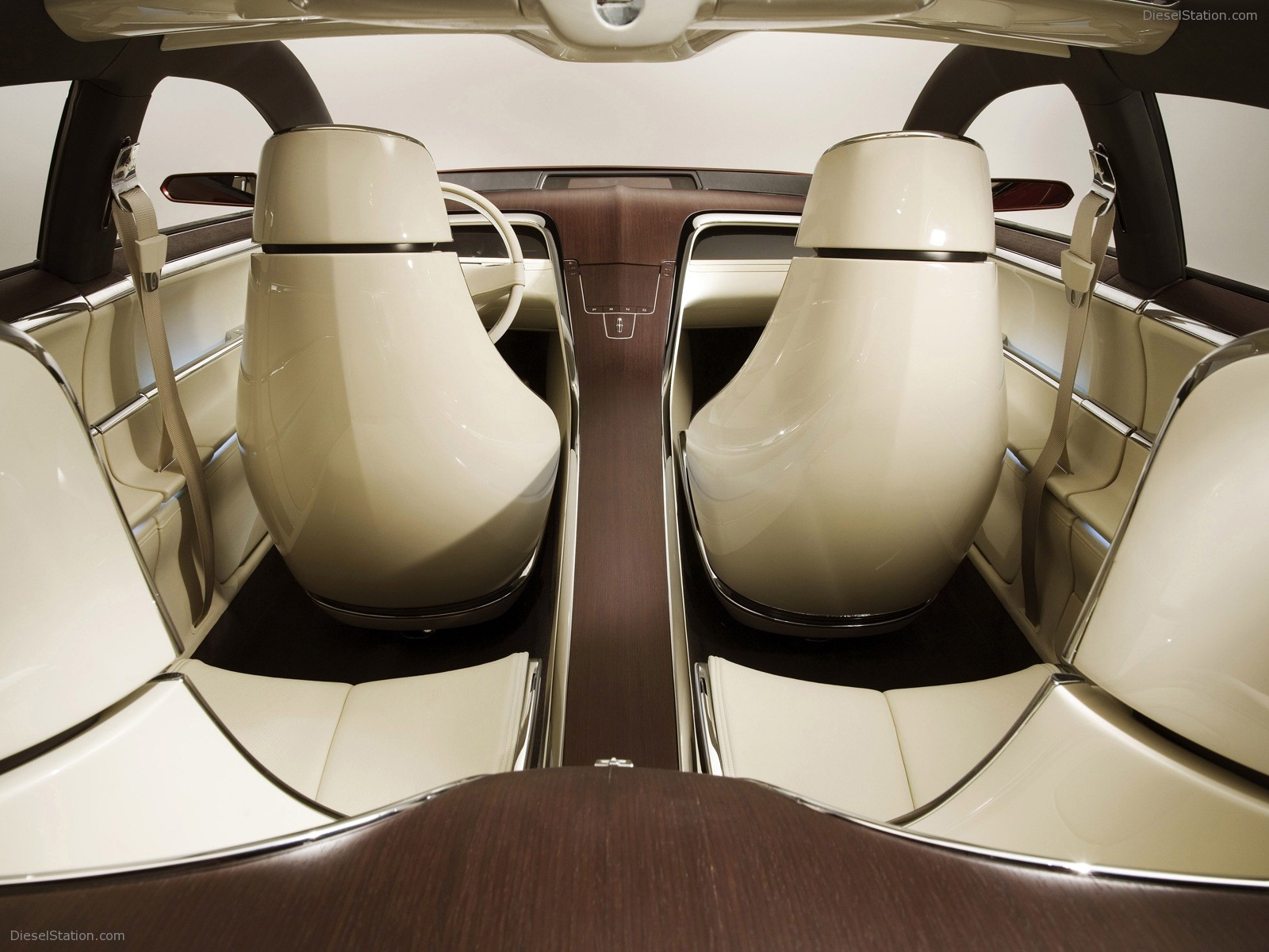 Lincoln MKR Concept Exotic Car Photo #017 of 46 : Diesel Station