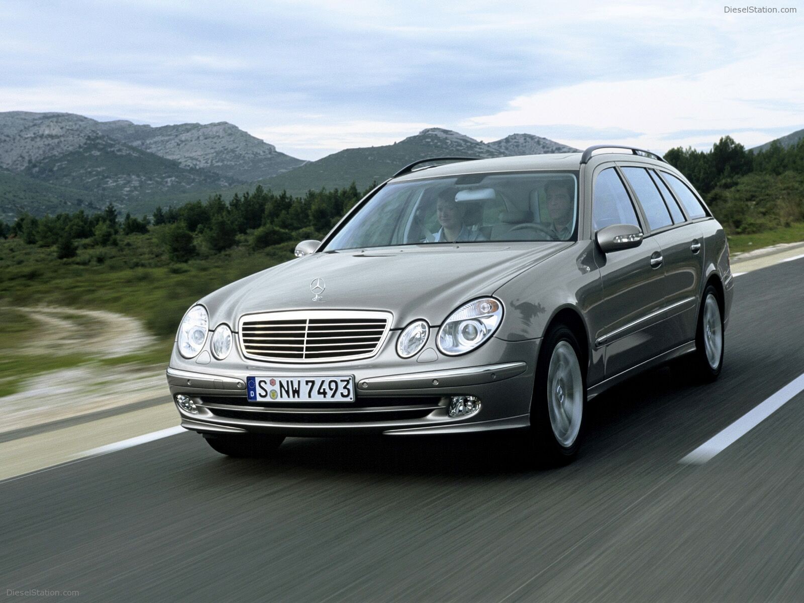Mercedes E Class Exotic Car Wallpapers #068 of 78 : Diesel Station