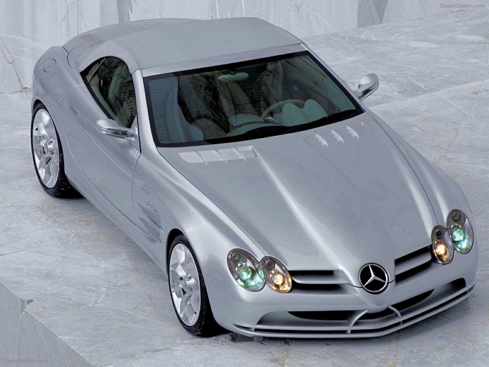 Mercedes Vision SLR Concept Exotic Car Image #004 of 25 : Diesel Station