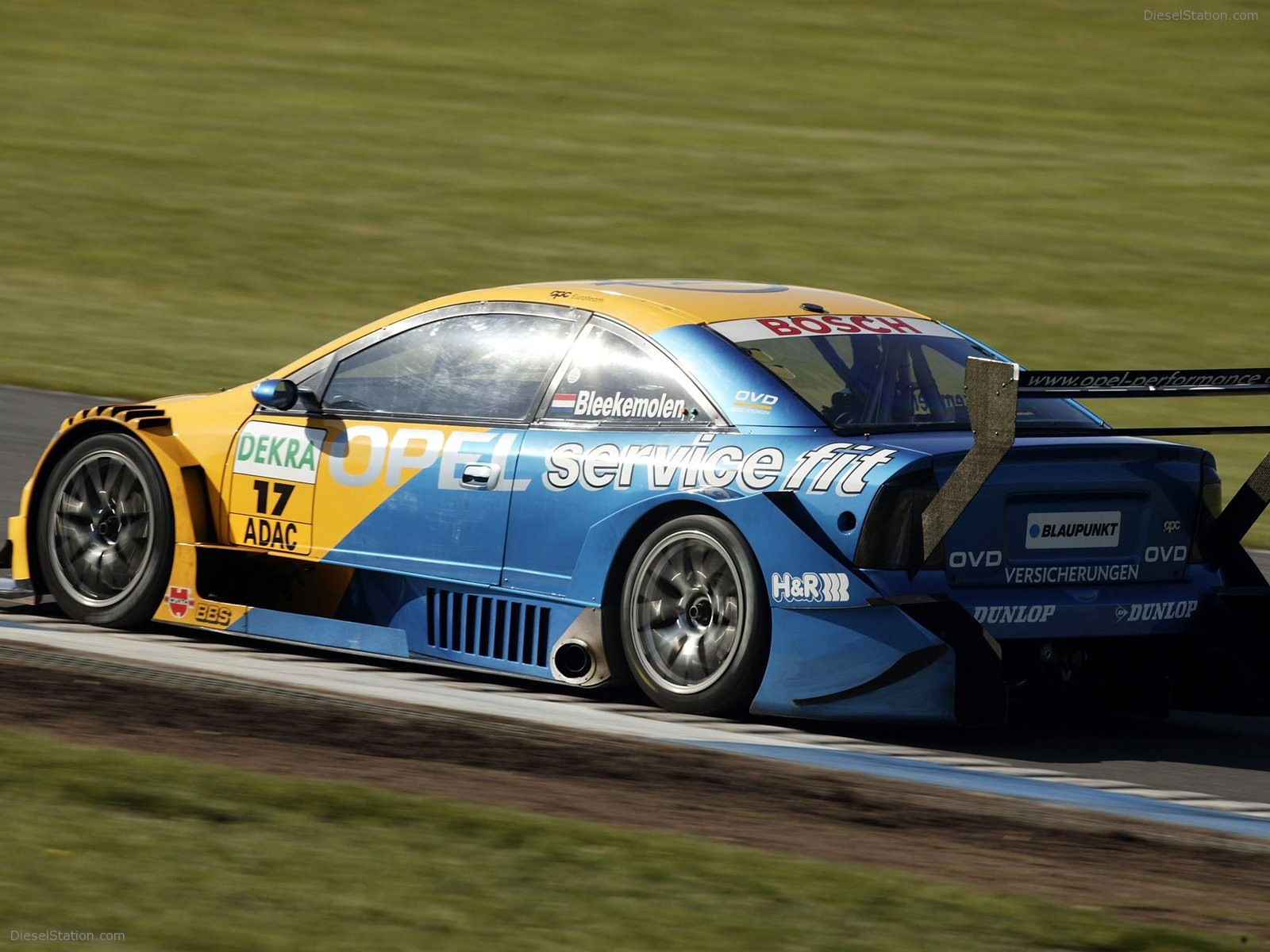 Opel Astra DTM Exotic Car Picture #049 of 63 : Diesel Station