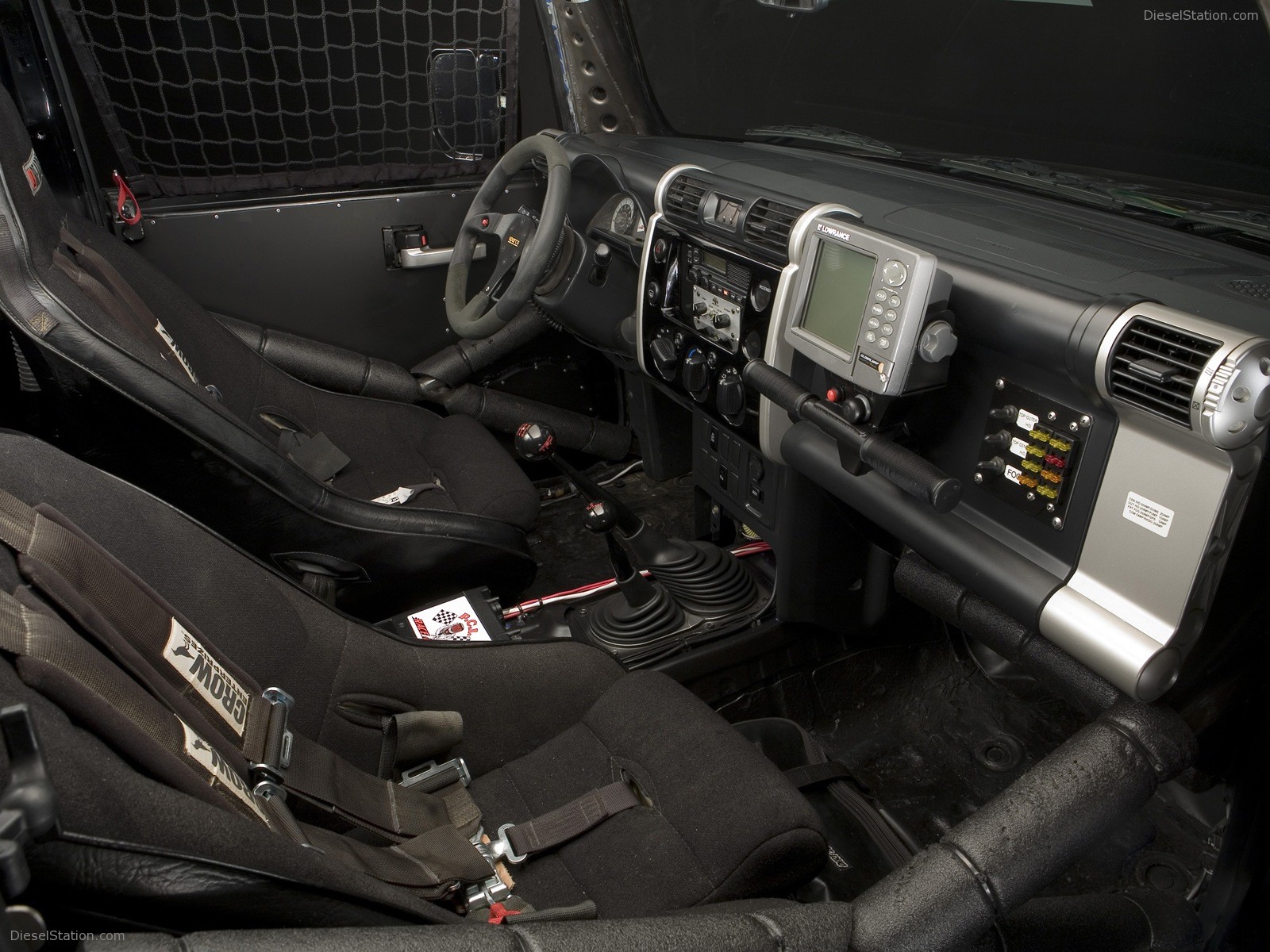 Toyota FJ Cruiser Baja Exotic Car Wallpapers #002 of 6 : Diesel Station